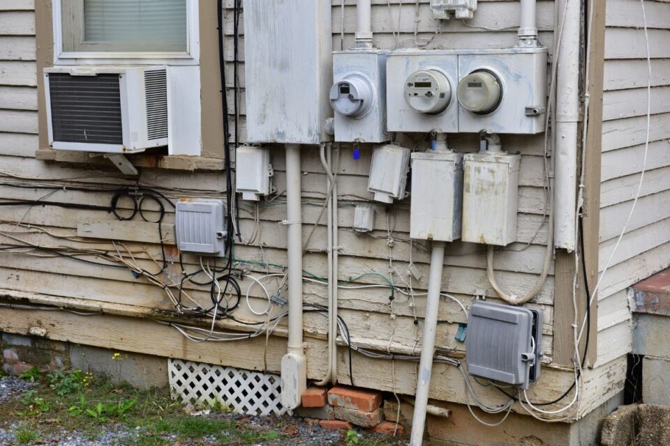 150 AMP Service: Wire Size Dilemma Solved (With Calculator+Tables ...