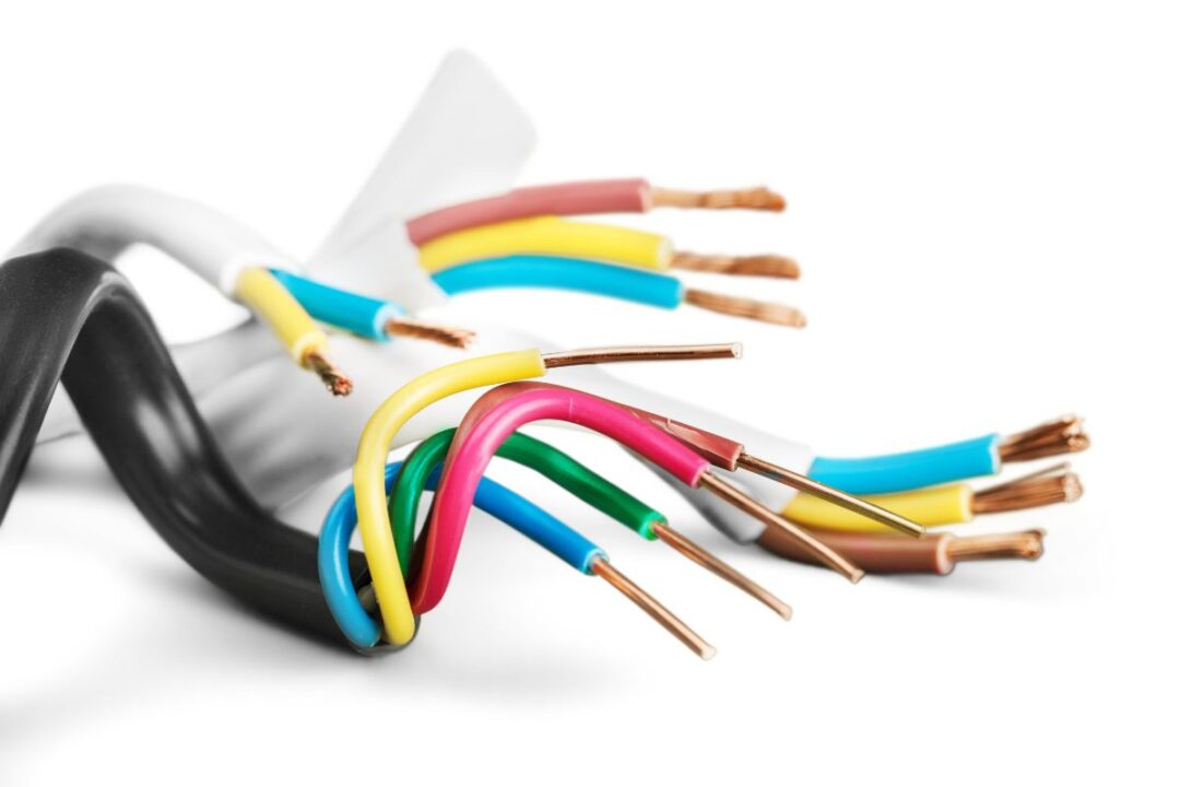 60 Amp Wire Size: Charts, Gauge, Breakers (120,240 & 480 V) » Fix It Wired