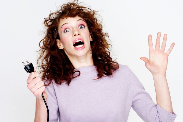 Can You Get Shocked From Neutral Wire? (How & Why) » Fix It Wired