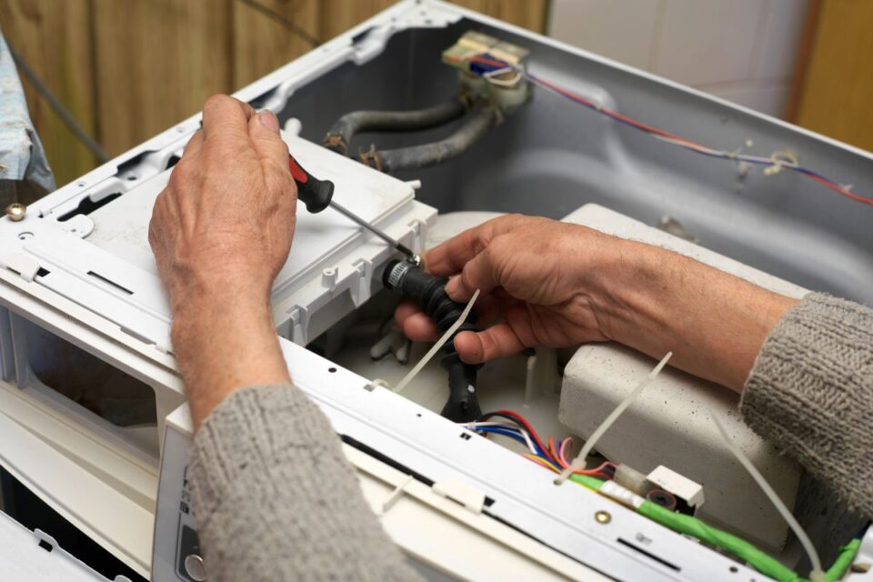 6 Ways To Fix Loose Drum In Washing Machine » Fix It Wired
