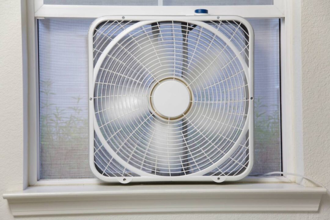 Can I Put A Box Fan In My Attic? (Attic Ventilation) » Fix It Wired