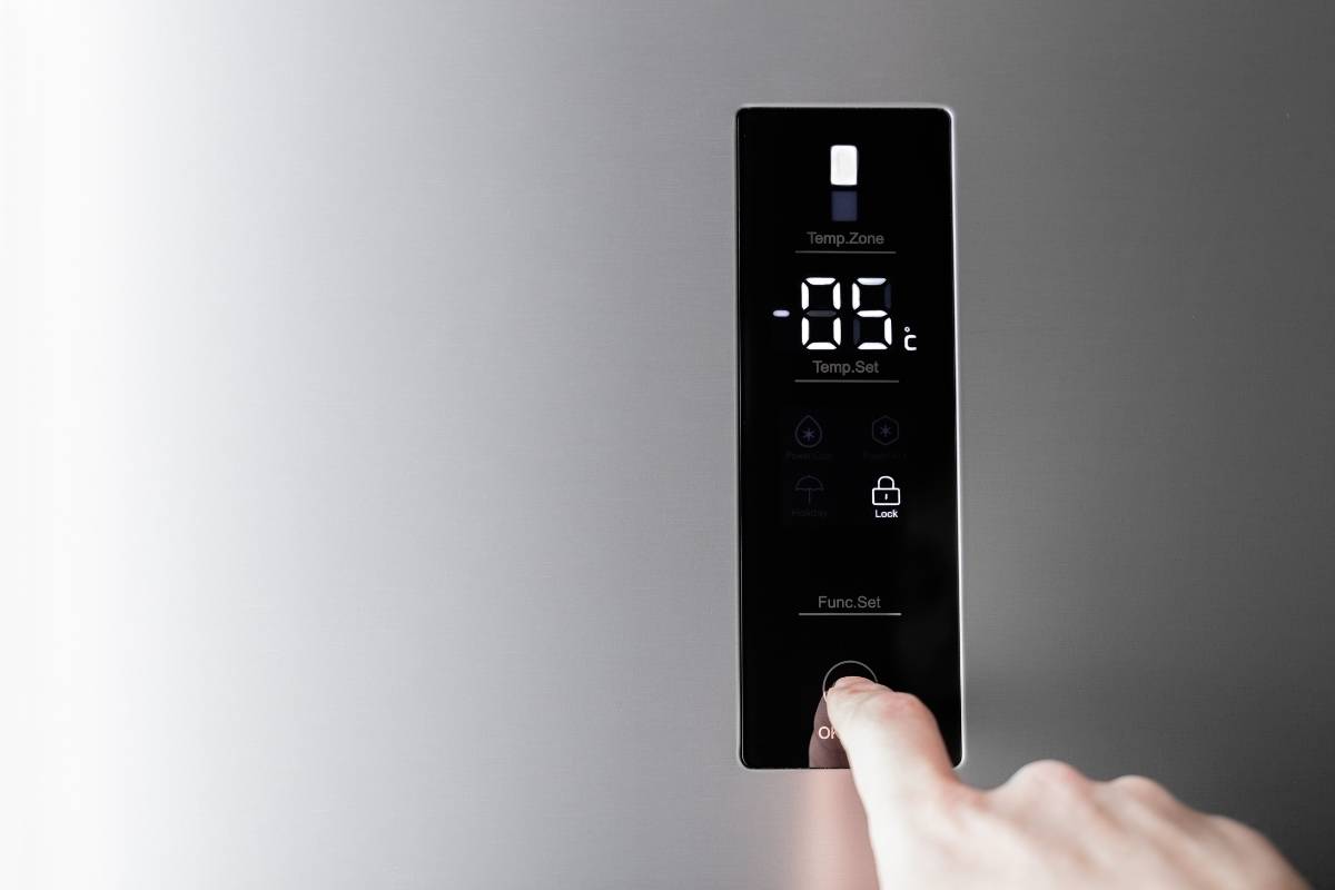 How To Reset LG Refrigerator? (7 Easy Steps) » Fix It Wired
