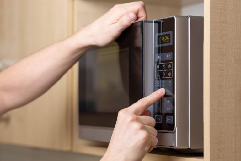 5 Common GE Microwave Error Codes (+Quick Fix) » Fix It Wired