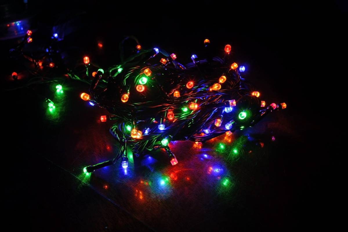 6 Reasons Your LED Christmas Lights Are Dim (+Fix) » Fix It Wired