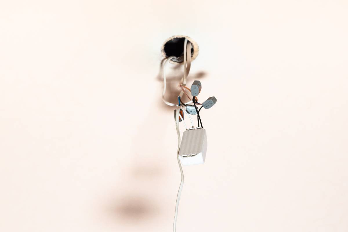 Which Wire Is The Hot Wire On A Lamp? » Fix It Wired