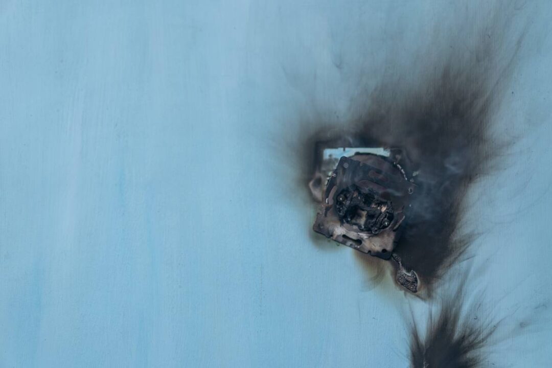 Can One Bad Outlet Affect Others? (9 Possible Problems) » Fix It Wired