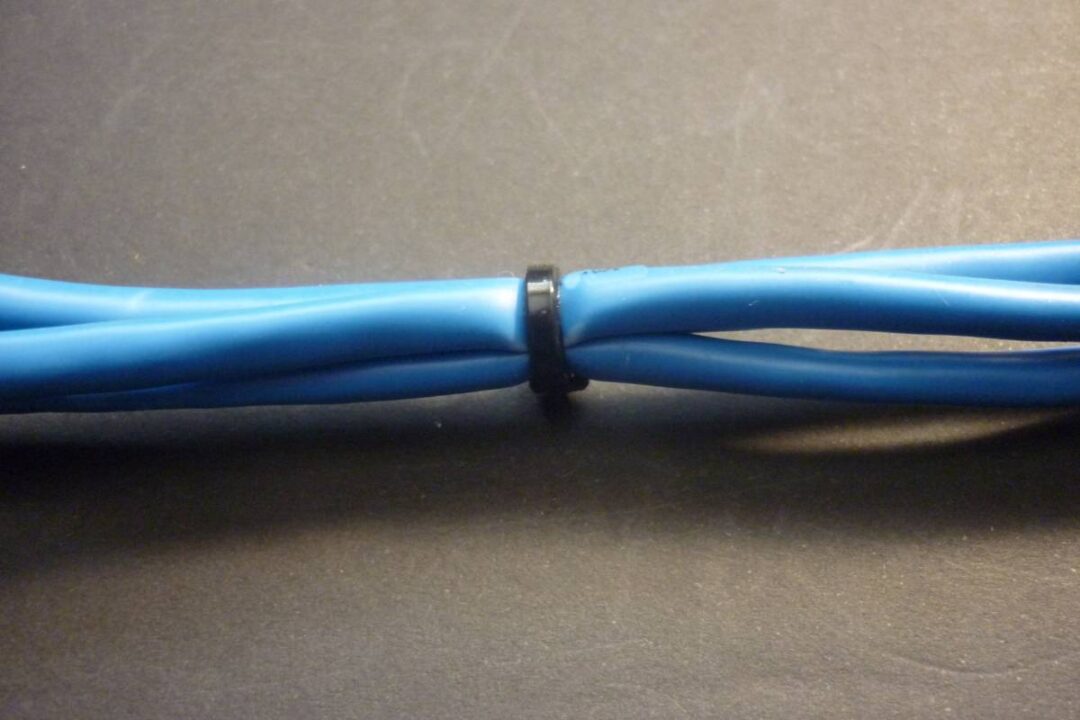 6 Ways To Fix A Pinched Wire (4 Temporary+2 Permanent Ways) » Fix It Wired